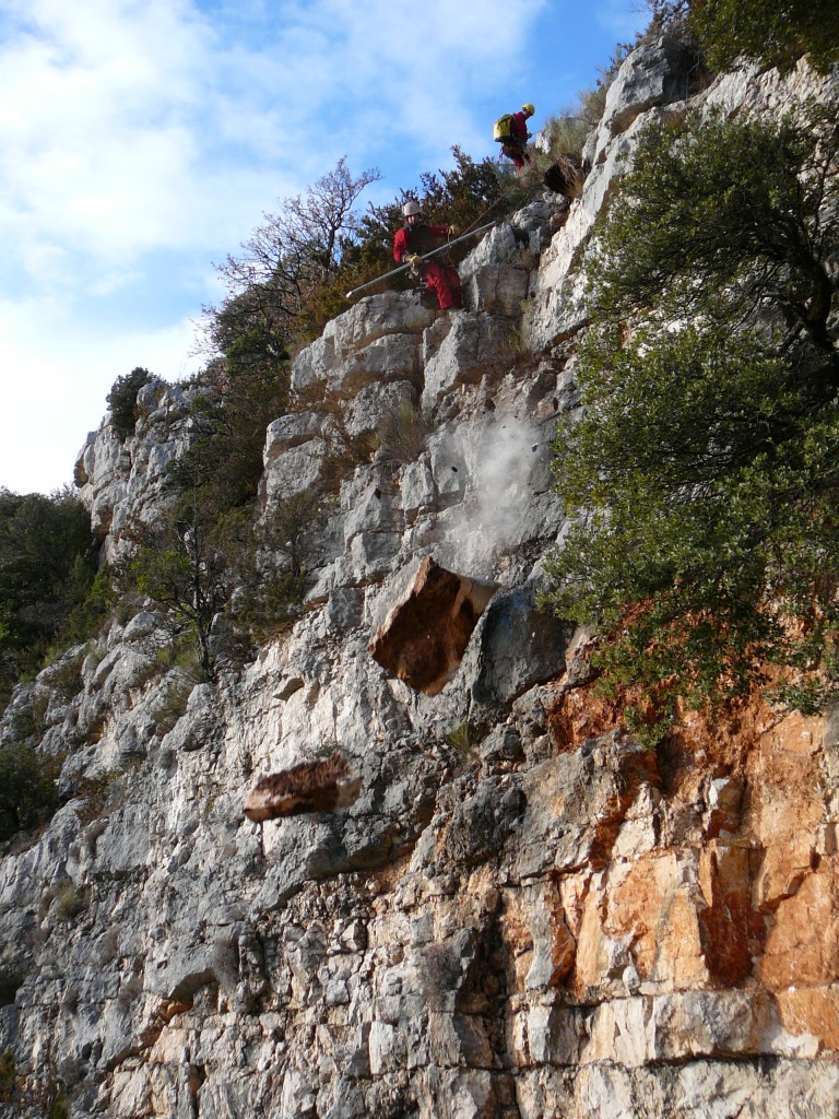 Specialized Cliff Purging Works | Acrobat X